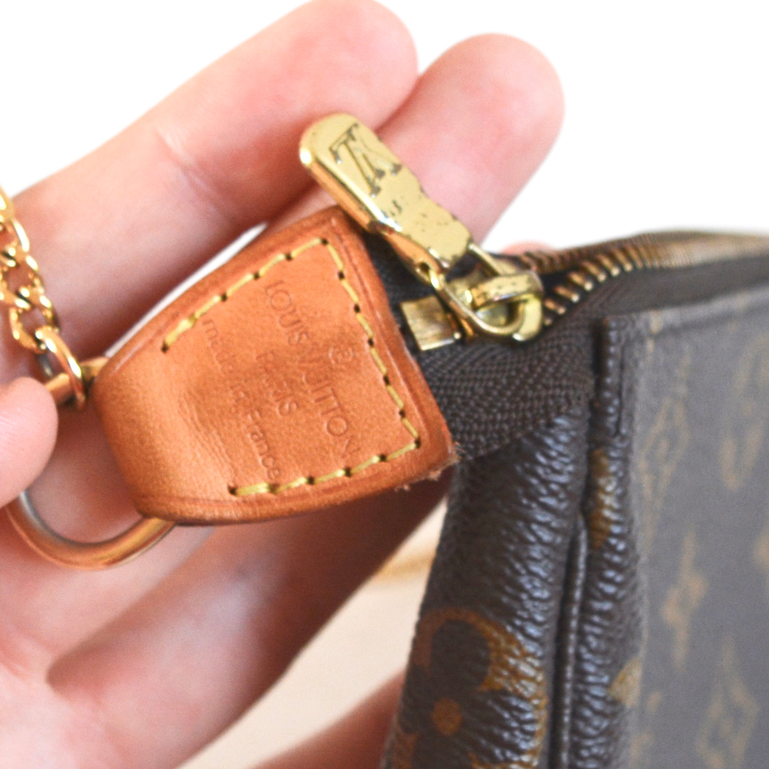 Lv Small Pouch With Gold Chains Video | semashow.com