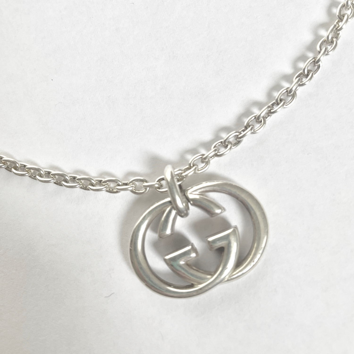 Gucci Logo Pendant Necklace in Silver – Nitryl